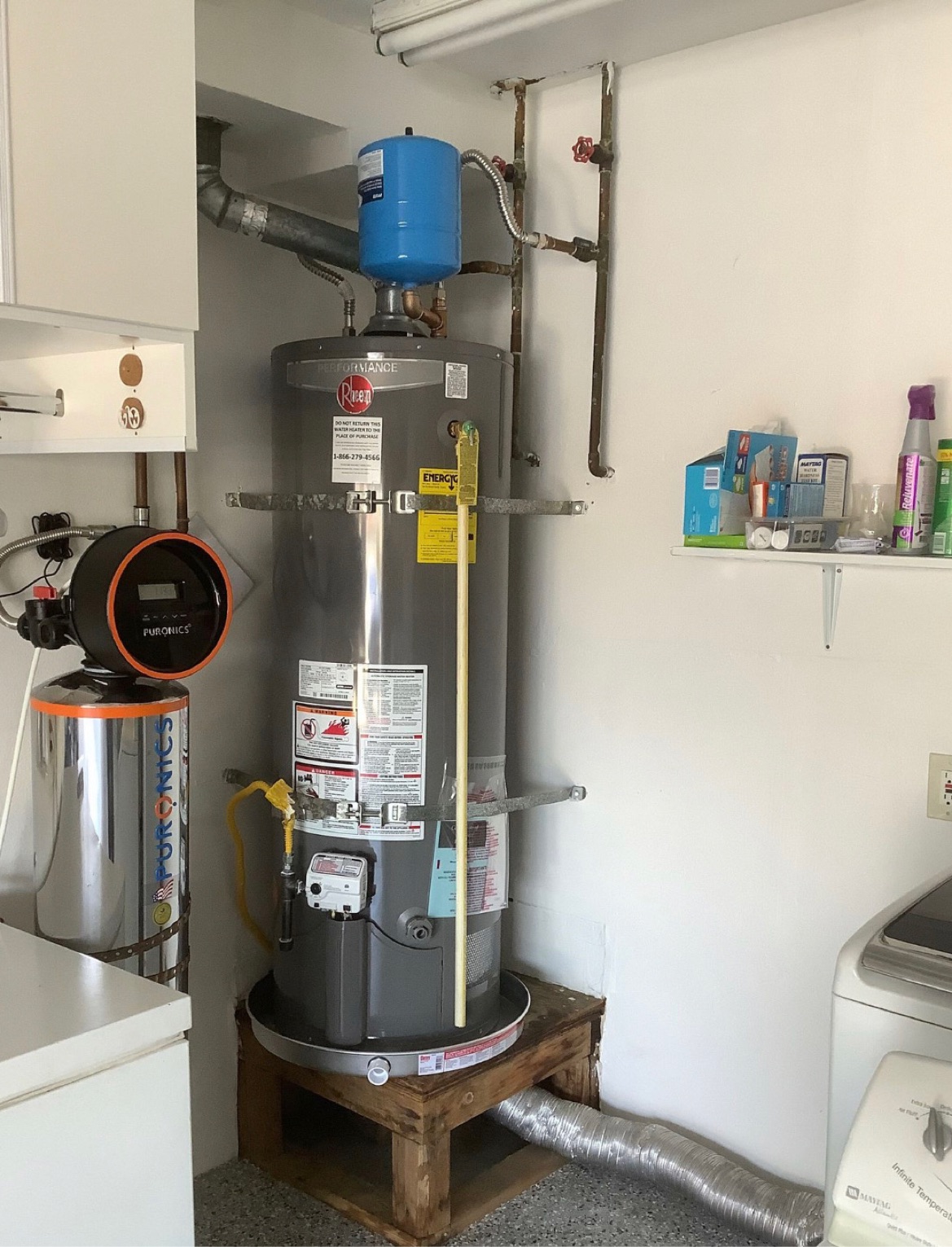 Water heater - Diamond Plumbing Services Inc.